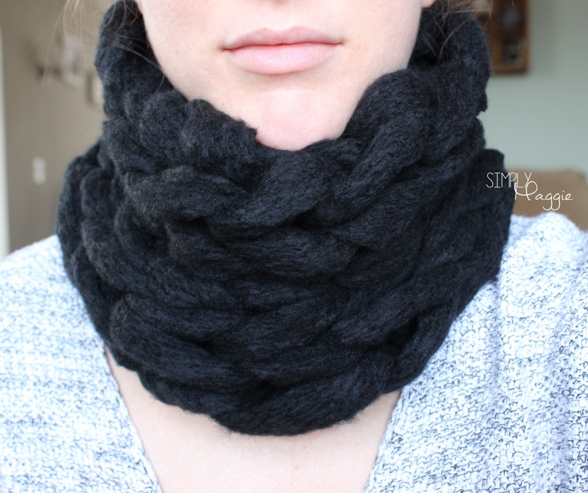 DIY Arm Knit Cowl | SimplyMaggie.com